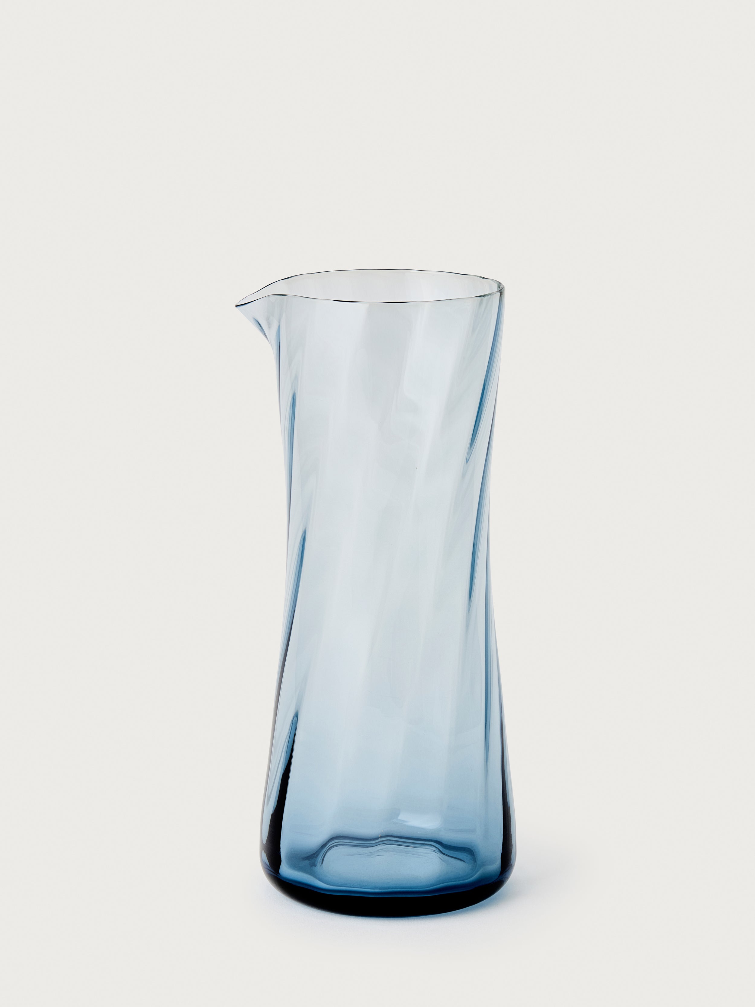 Concave Carafe⼁Swirl - Atlantic Blue – Stilleben