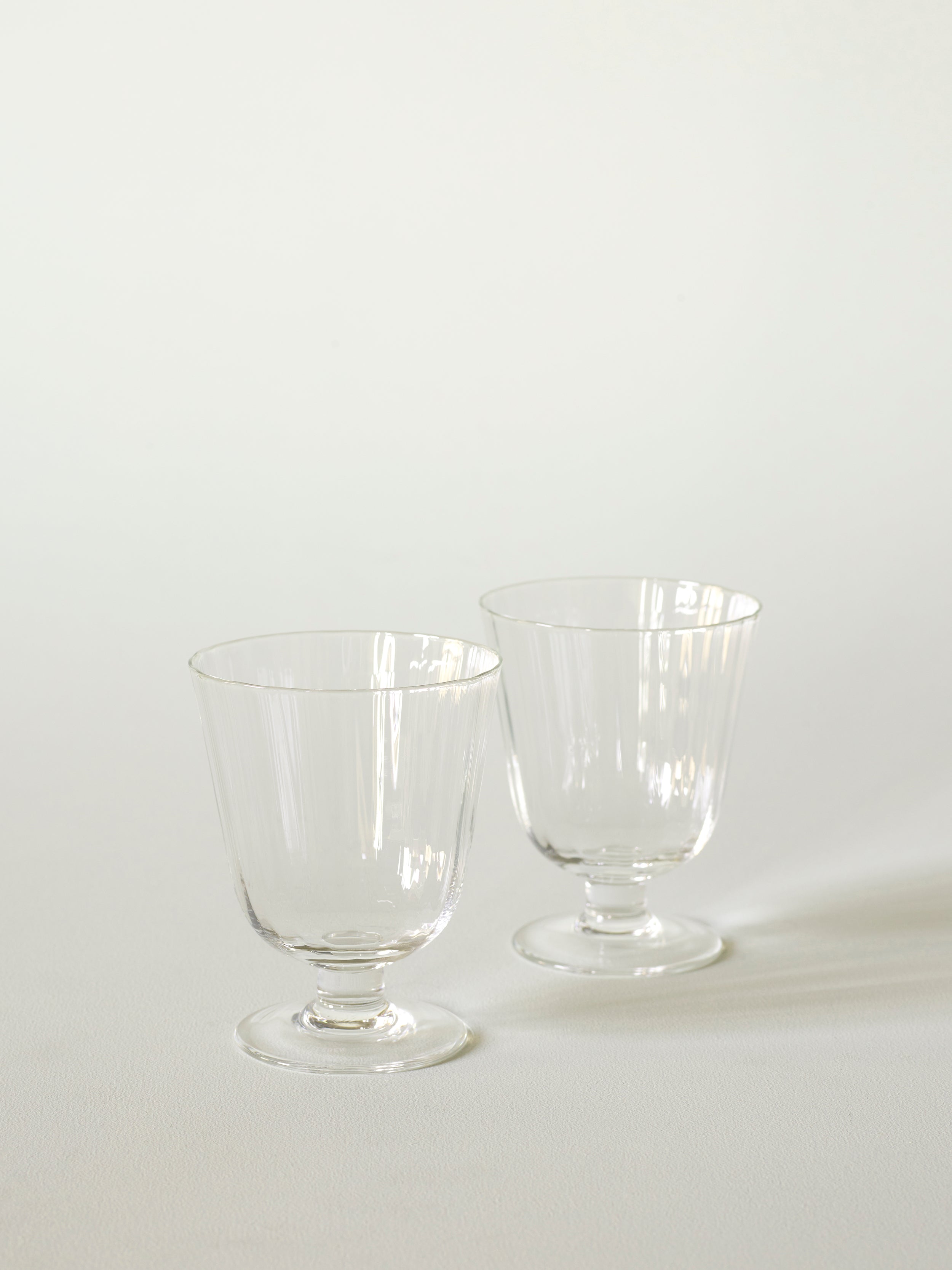 Concave Wine Glass - Box of 2⼁Fan - Clear – Stilleben